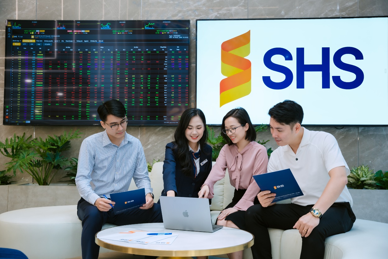 SHS được xếp hạng A - Triển vọng Ổn định ngay trong lần đánh giá đầu ...